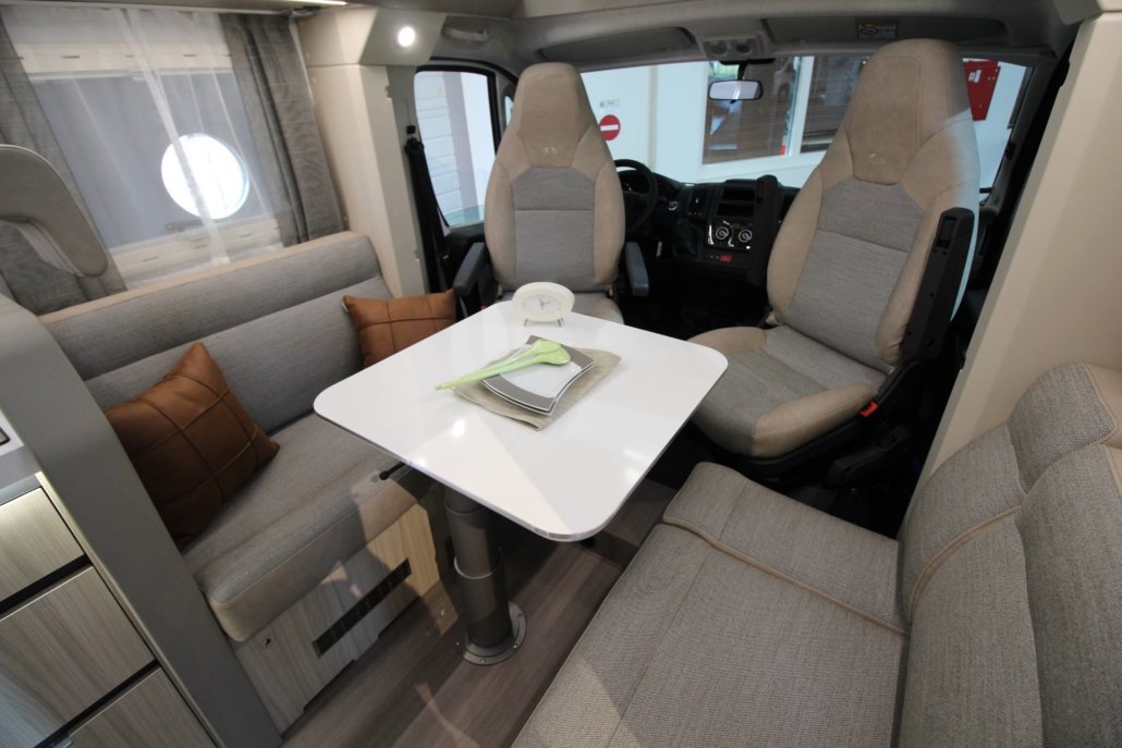 Adria Compact DL 2025 ⋆ Esprit Camping Car - Le Mag'